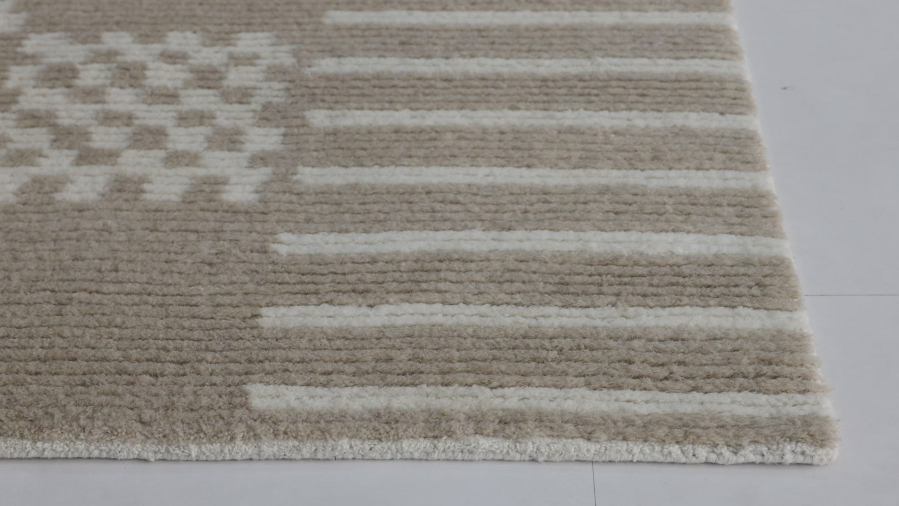 Hand Tufted Parallel Rug | NuStory Home